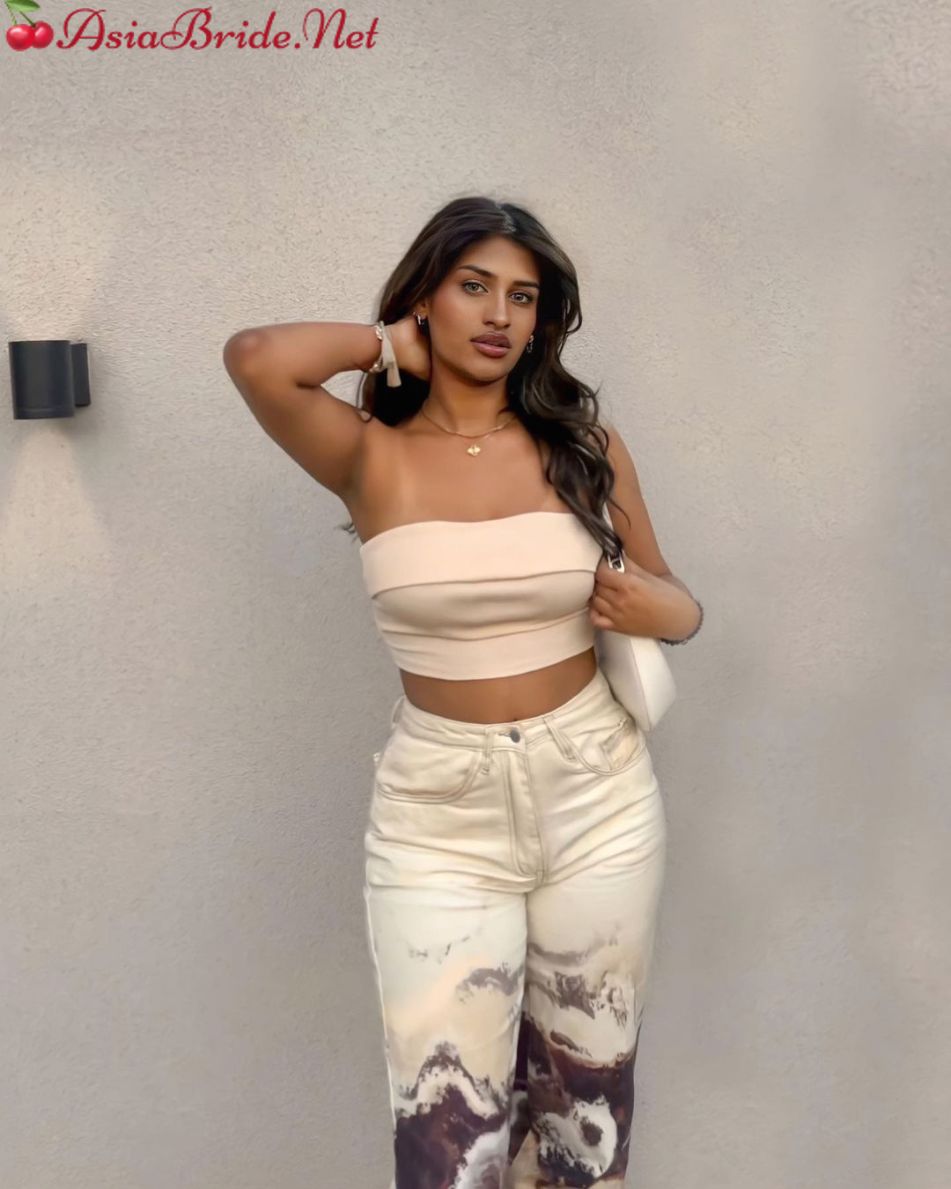 Indian Brides: How to Find Indian Women for Marriage