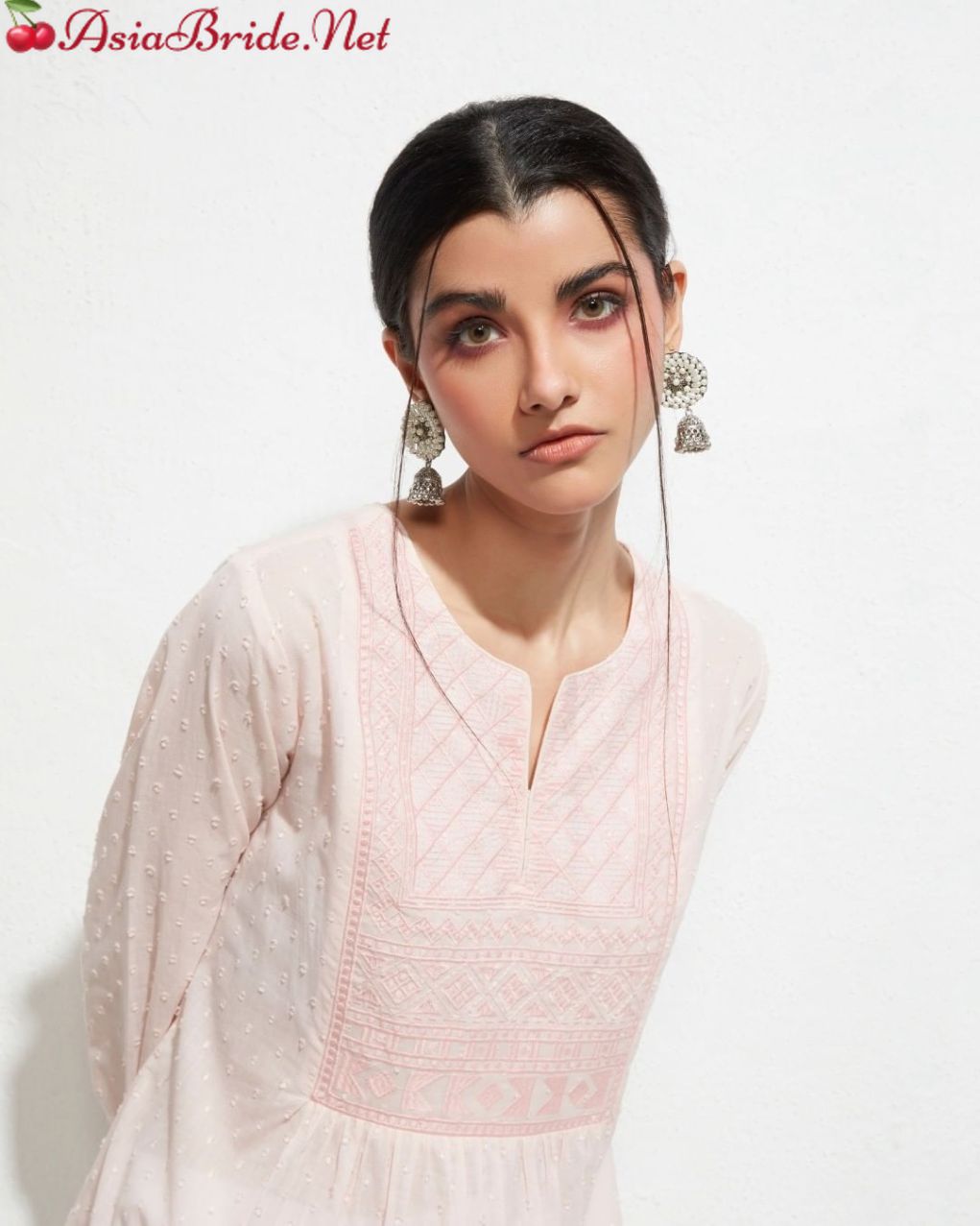 Indian Brides: How to Find Indian Women for Marriage