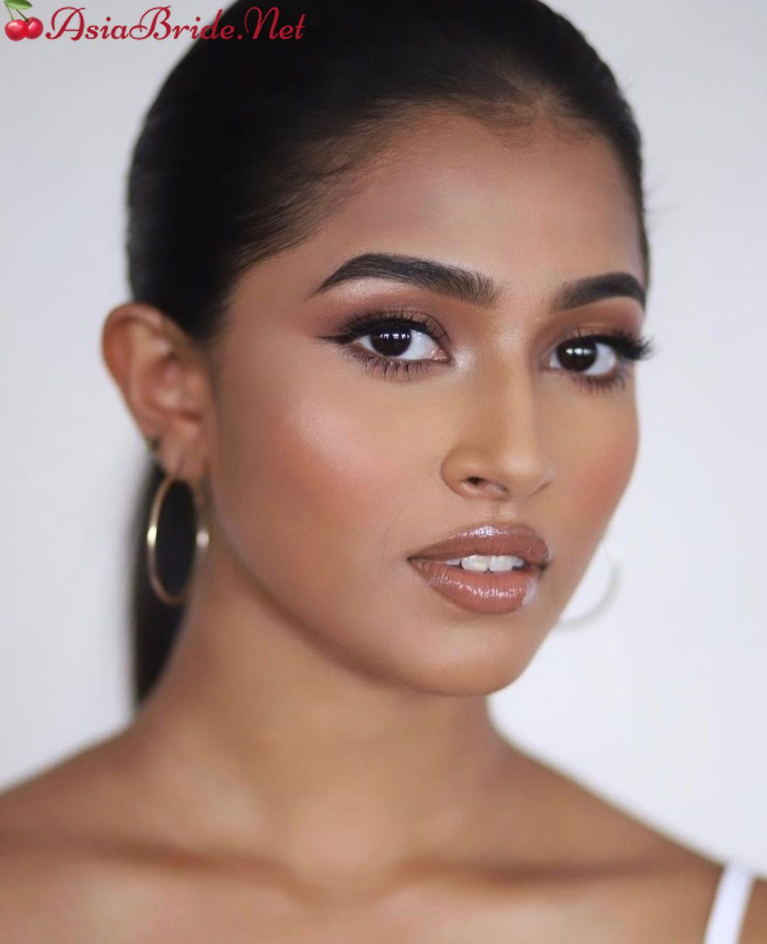 Syrian Brides: Where to Find Syrian Girls for Marriage